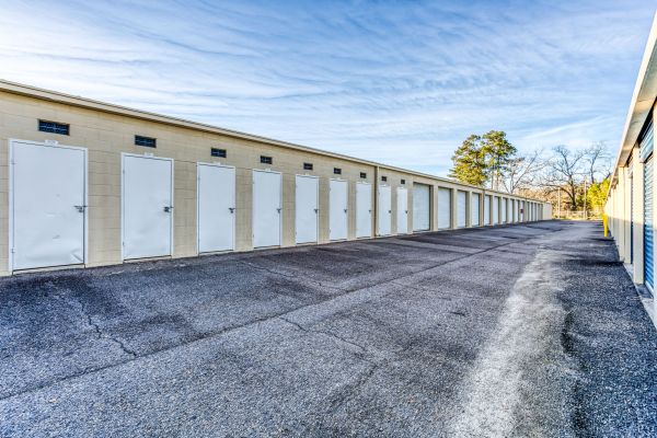 AAA Self Storage: Lowest Rates - SelfStorage.com