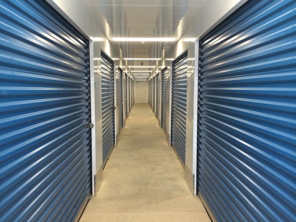 Mini Storage Space Self Storage: Lowest Rates - SelfStorage.com
