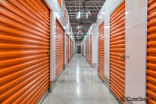 Urban Self Storage: Lowest Rates - SelfStorage.com