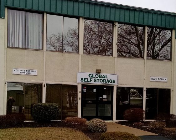 Global Self Storage - Clinton: Lowest Rates - SelfStorage.com