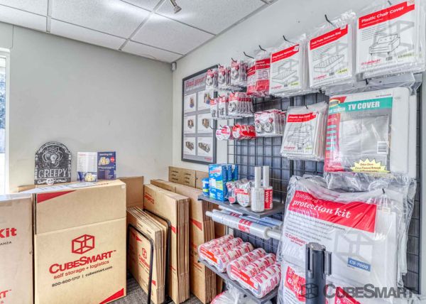 CubeSmart Self Storage MS Biloxi Pass Rd: Lowest Rates - SelfStorage.com