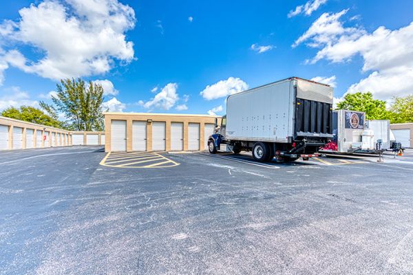 SmartStop Self Storage - Royal Palm Beach - 10719 Southern Blvd: Lowest ...