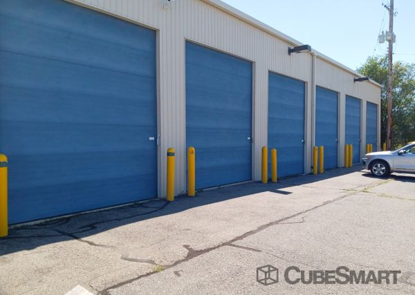 CubeSmart Self Storage - MI Lansing E Cesar Chavez Ave: Lowest Rates ...