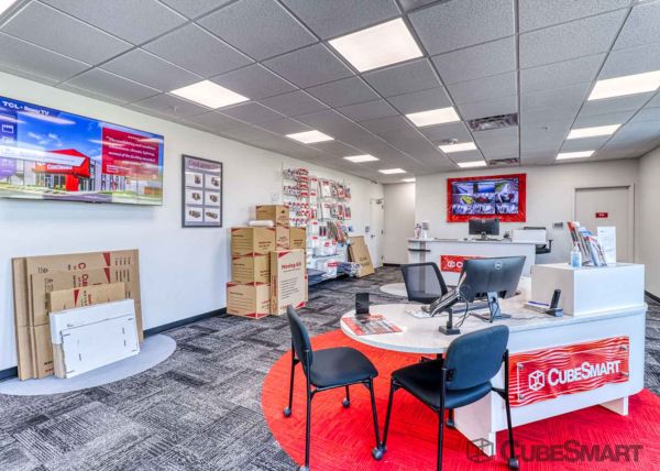 CubeSmart Self Storage - FL Venice Executive Drive: Lowest Rates ...