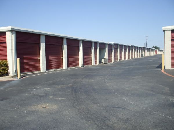 Alamo Self Storage - Buckner: Lowest Rates - SelfStorage.com